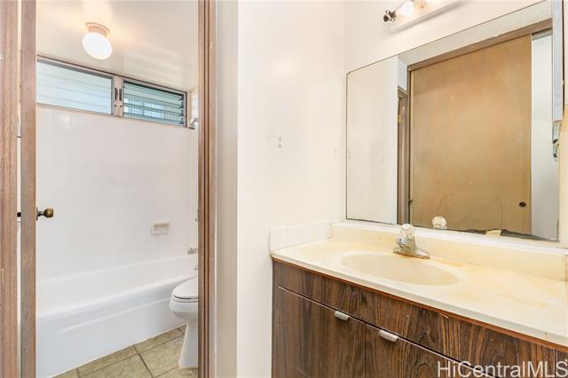 1122 Kinau Street 906, Honolulu, HI | Locations