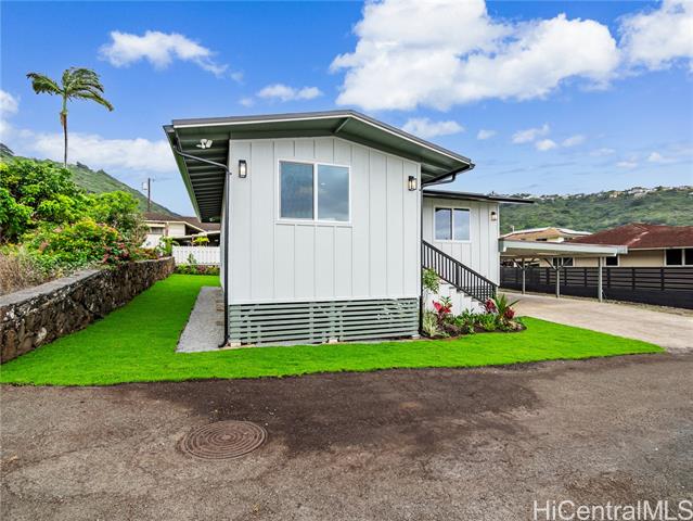 1644B Palolo Avenue, Honolulu, HI | Locations