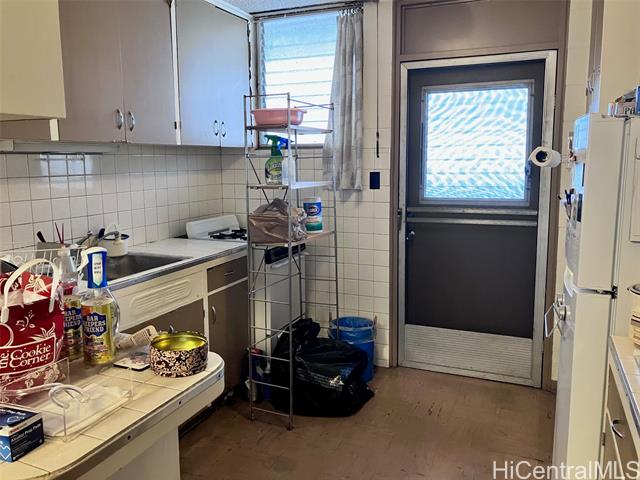 1072 Kinau Street, Honolulu, HI | Locations