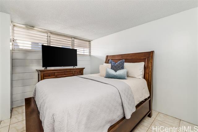 620 Mccully Street 402, Honolulu, HI | Locations