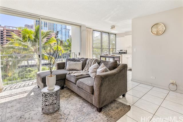 620 Mccully Street 402, Honolulu, HI | Locations