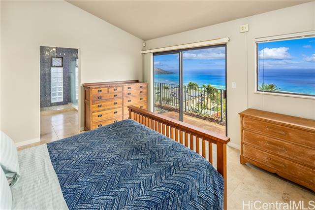 572 Maono Loop, Honolulu, HI | Locations