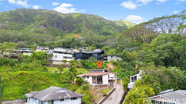 3724 Loulu Street, Honolulu, HI | Locations