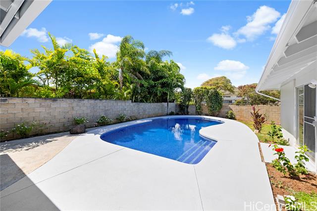 72 Aikahi Loop, Kailua, HI | Locations